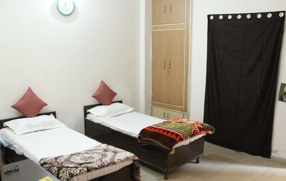 Girls Hostel Near Kamla Nehru College | Best Girls Hostel Near Gargi ...